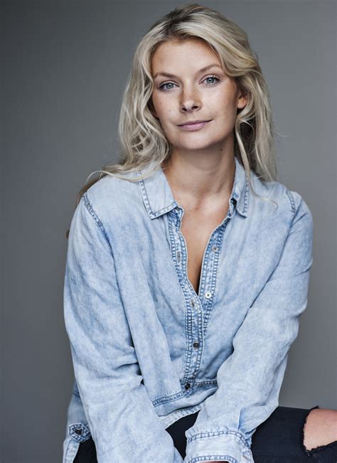 Becks Bell Female Model Profile London England United Kingdom 6 Photos Model Mayhem