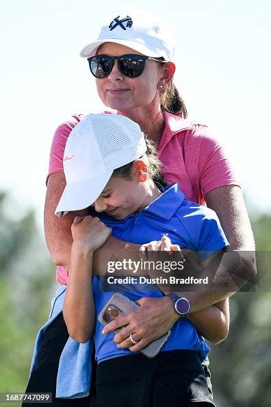 Anna Midyett Hugs Her Mother As She Watches The Girls 10 11 News Photo Getty Images