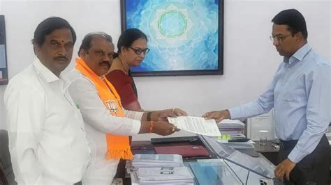 Bjp Leader Premender Reddy Complaints Against Ts Speaker Gaddam Prasad Kumar To Ec Rv Speaker