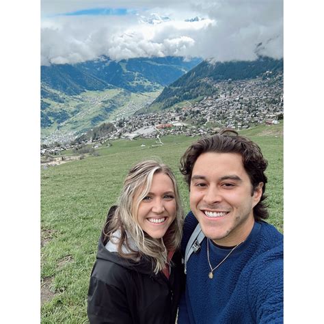 Emilee Wilburn And Derek Echevarrias Wedding Website