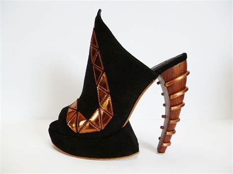 Bizarros Gabrielle Dazo