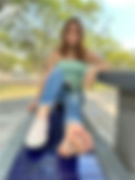 Lessia Feet By Raxxmon On Deviantart