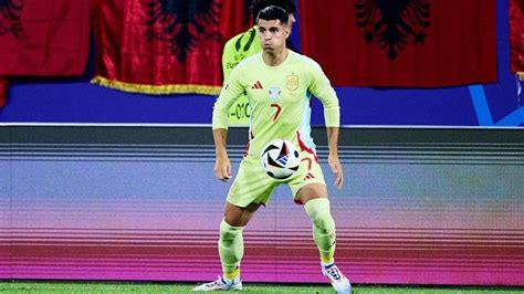 Geoffrey Moncada Dan Ibrahimovic Turun Tangan Ac Milan Resmi Mulai Negosiasi Dengan Alvaro