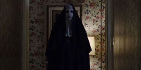 Image The Conjuring 2 Valak The Demon Nun In Corridor Villains