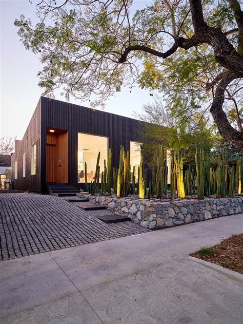 Centered Home By Hycarch Homeadore