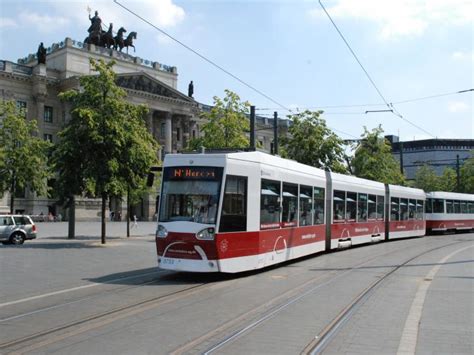 Stress Mit Der Straßenbahn Erst Auto Im Gleisbett Dann Strom Weg