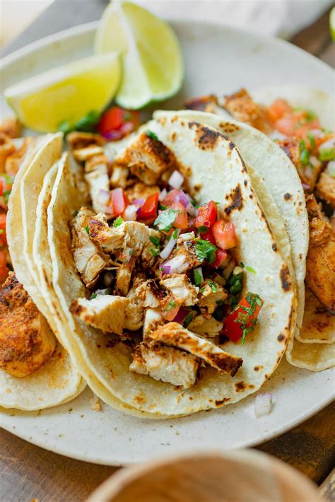 Easy 30 Minute Grilled Chicken Tacos Video