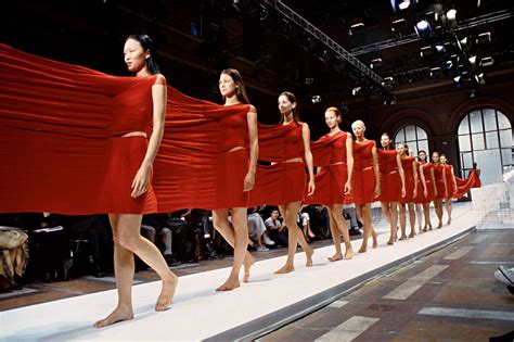 Runway Les Défilés Les Plus Spectaculaires Réunis Dans Un Beau