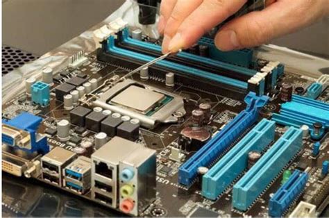 What Is Microcomputer Pcb Microprocessor Software Hardware