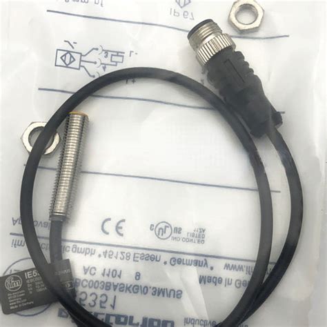 Imported Chip Proximity Switch Iv5001 Iv5004 High Precision Inductive