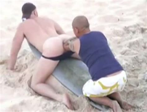 A Good Fist Before Going Surfing By Trainer