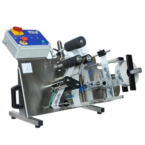 Compact Labelling Machine For Milk Bottles And Cylindrical Glass Jars