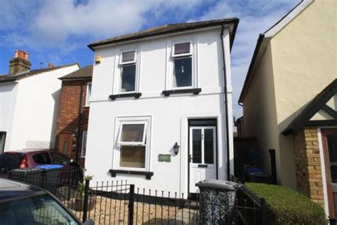 Property Valuation 9 Laburnum Road Chertsey Runnymede Kt16 8by