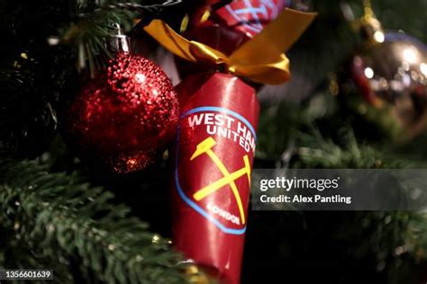 Soccer Tree Photos And Premium High Res Pictures Getty Images