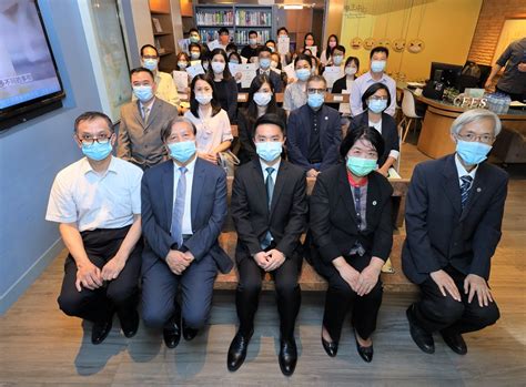 教青局舉行高校學生寫作比賽頒獎禮 教育及青年發展局 教青局舉行高校學生寫作比賽頒獎禮 教育及青年發展局