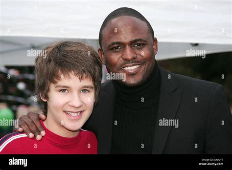 Dec 17 2005 Los Angeles Ca Usa Devon Werkheiser And Wayne Brady At The 2005 Lapd Christmas