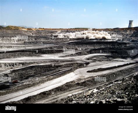 Coal In Memory Blasting Sequence In An Open Pit Coal Mine Iii Old Emma Mine Puertollano
