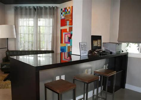 Hotel Current Long Beach • 24 Hour Business Centre