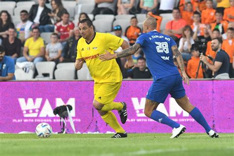 Cum Explică Ionel Ganea Scandalul Cu Vecinul Său Fostul Fotbalist S A Ales Cu Ordin De