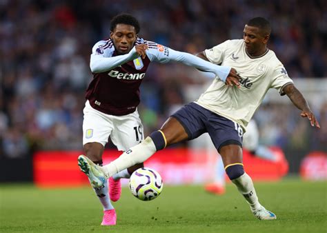 Ian Wright Blasts Everton Star As A ‘liability Amid Criticism Aimed At