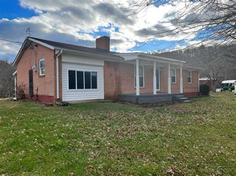 1208 Thomas Chapel Ln Thaxton Va 24174 Redfin