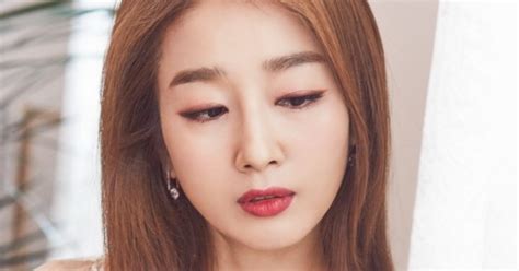 Bnt화보 김경화 요즘 연기 배우러 다녀 굉장히 재미있다