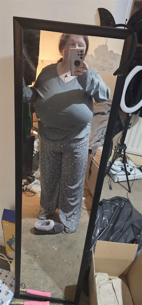Me In Christmas Pjs Damn R Biggerthanhertorso