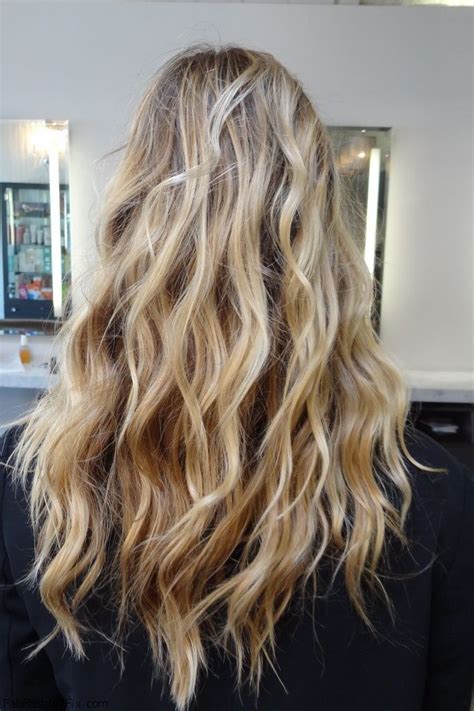 How To Create Perfect Beach Waves Hair Beach Waves Hairstyle Tutorial
