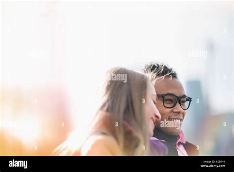 Giovane Coppia In Fiera Immagini E Fotos Stock Alamy