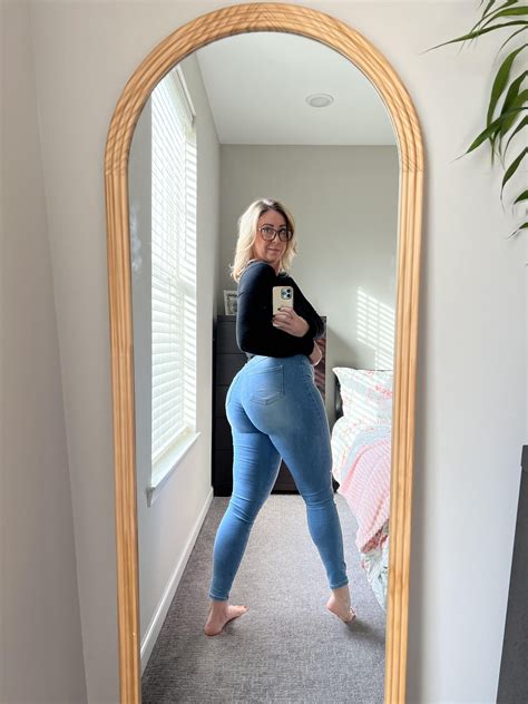First Post Here R Girlsinjeans
