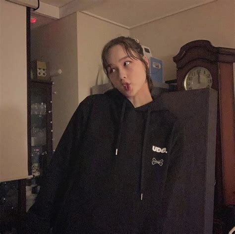 Pin De Ongenefluffy Em Sofia Chwe K Idols