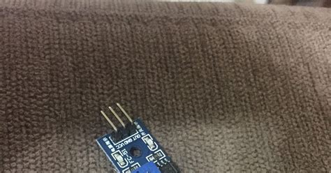 Mcu自學雜記 Arduino 5 反射式紅外線壁障模組繼電模組控制風扇。