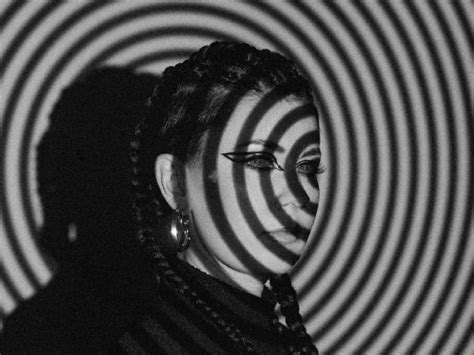 Exclusive Single Premiere Hannah Macklin Stars 2023 The Au Review