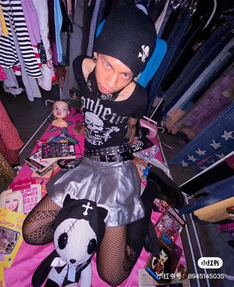 Emo Là Gì Emo Có Gì đặc Biệt Mà Khiến Giới Trẻ đứng Ngồi Không Yên