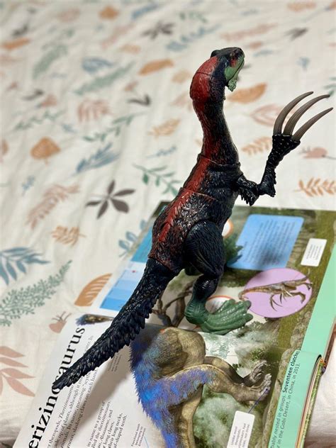 Jurassic World Therizinosaurus Dinosaurs Hobbies And Toys Toys And Games On Carousell