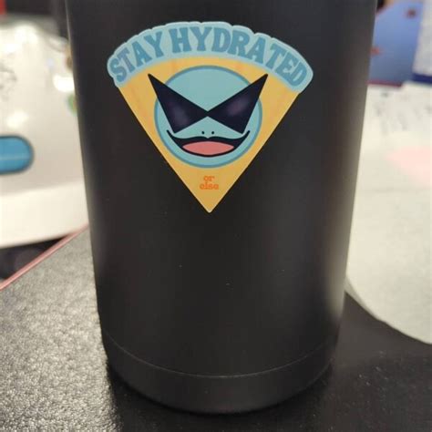 Bluey Bingo Cute Poor Little Bug On The Wall Ding Jing Vinyl Waterproof Sticker Ladybug Bug Tv