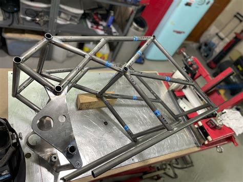 Vr Customs The Lsr Frame Is Starting To Take Shape And Facebook