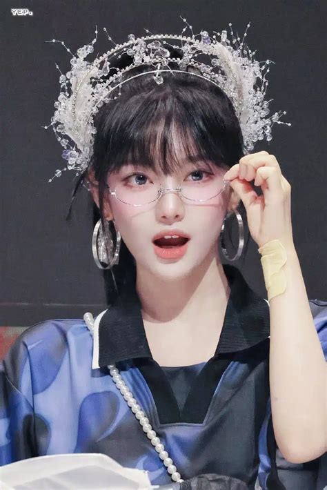 어제 팬싸에서 외모 달란트 미쳤다는 닝닝 팬플러스 커뮤니티