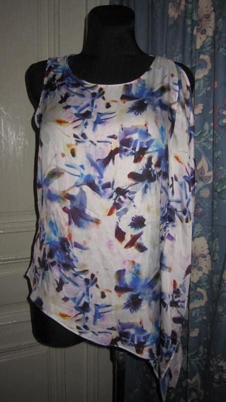 Блузка розмір 38 — ціна 62 грн у каталозі Блузи Купити жіночі речі за доступною ціною на Шафі