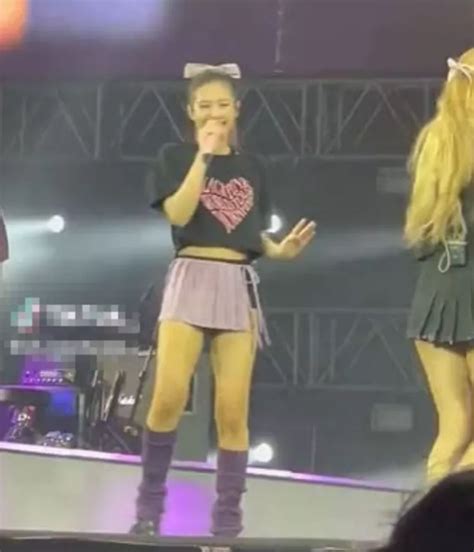 블랙핑크 제니 필리핀 콘서트 의상사고 엉밑살 노출 팬들 반응 인스타 사진 댓글 포스트쉐어