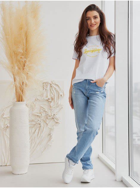 Жіноча футболка з вінтажним принтом 3659 купити в Києві Україні ціна фото