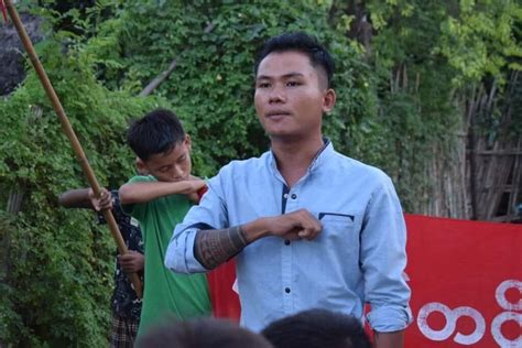 ကယ်တင်ရှင်မရှာ ဒို့ကျေးရွာ သပိတ် စစ်ကြောင်း စစ်အာဏာရှင် တော်လှန်ရေး ခ