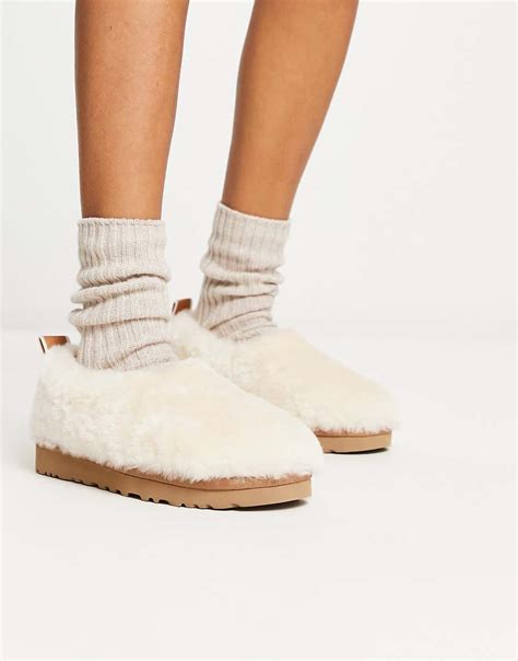 Ugg Classic Cozy Genuine Shearling Bootie In Neutral Modesens