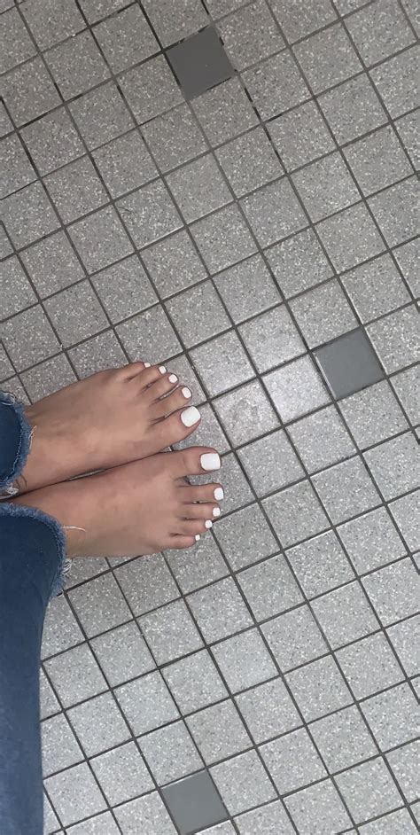 Tw Pornstars Flashing Toes Twitter When It Comes To Perfection
