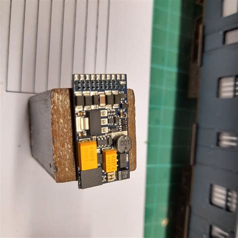 Fitting A Stay Alive To Sound Fitted Bachmann Class 40 Dcc Help And Questions Rmweb