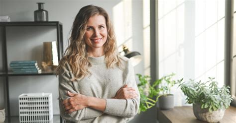 Women Who Maintain A Youthful Appearance In Their 40s And 50s Almost