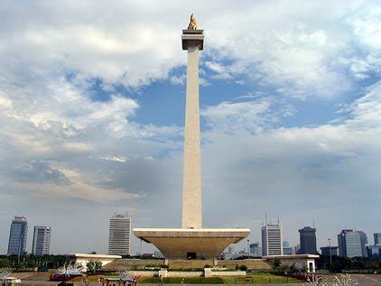 Explore Indonesia Monumen Nasional Monas Indonesian Landmark In Jakarta