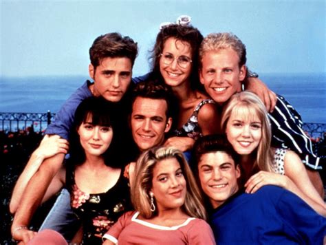 Beverly Hills 90210 Mockumentary Series Details Popsugar Entertainment