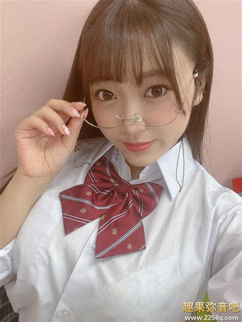 Dasd 972 补习补到床上去了！姬咲华（姫咲はな）吃下黑人老师的巧克力棒 粤佳机械