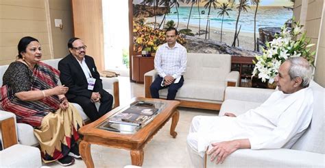 Jnu Vc Prof Pandit Meets Cm Naveen Patnaik The Samikhsya